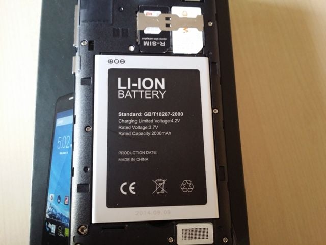 HANNspree SN50MC1: unboxing dell'octa core da 5 pollici