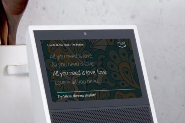 Amazon presenta Echo Show, primo prototipo con display touch