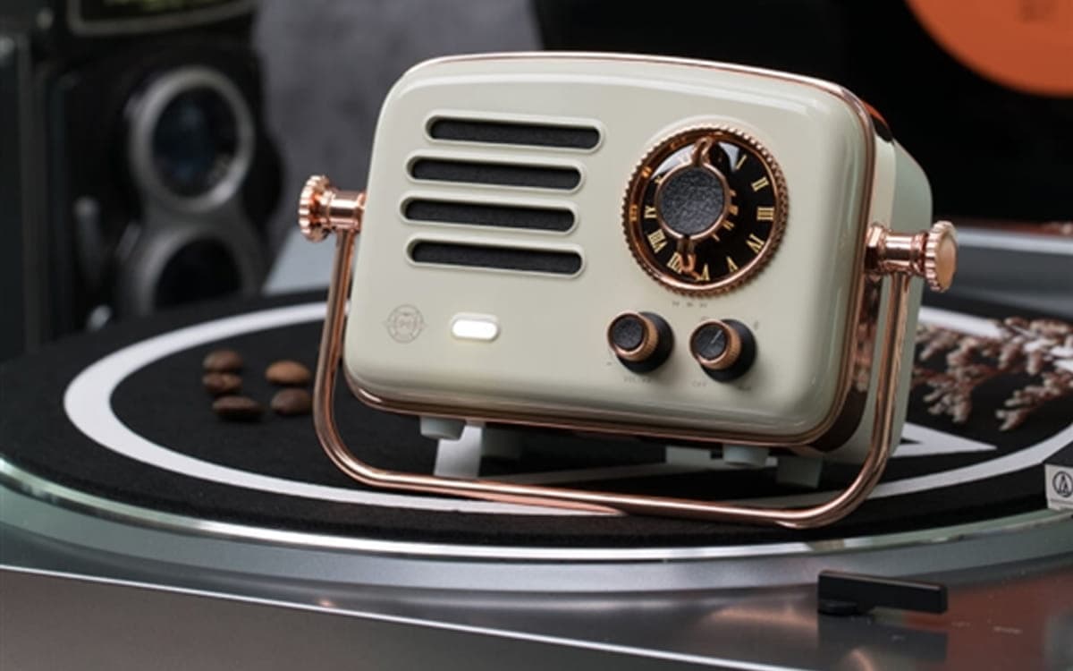 Xiaomi lancia una nuova smart radio vintage a un prezzo interessante