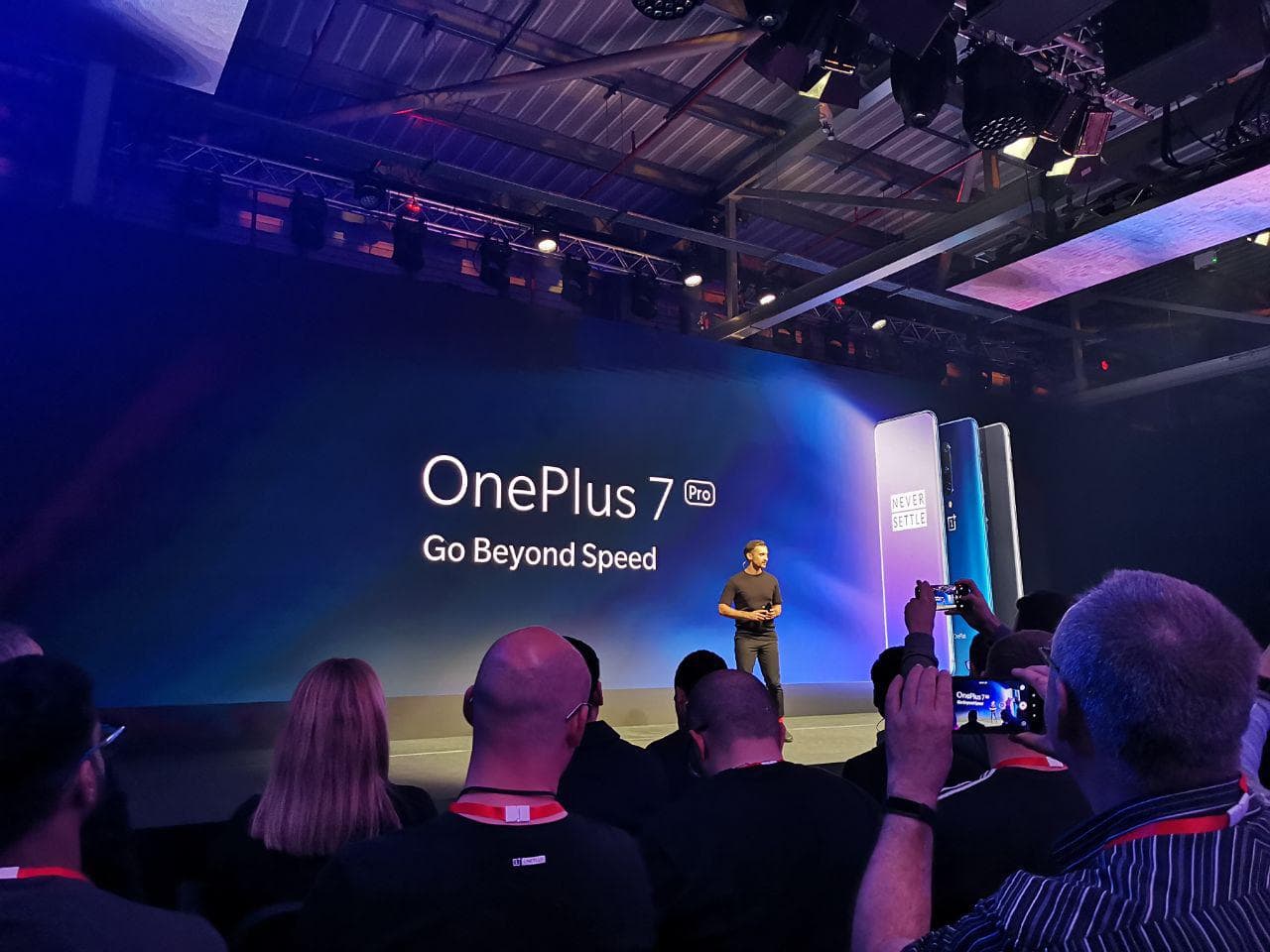 OnePlus 7 e 7 Pro ufficiali: triple-camera, design borderless e tanta ...