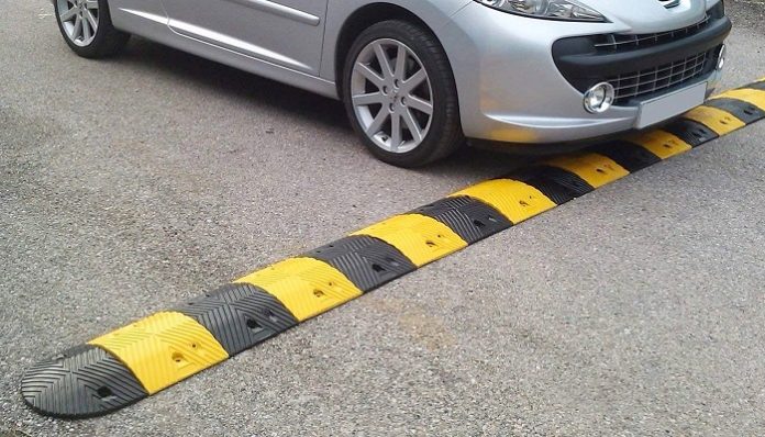 I dossi stradali si rivelano dannosi per ambiente e salute - TecnoAndroid