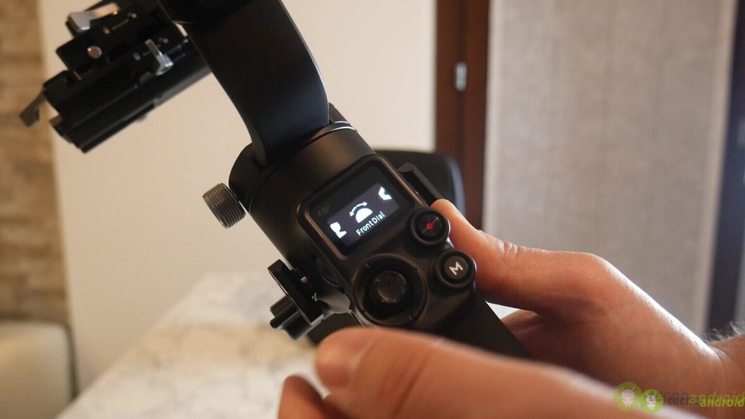 Recensione DJI Ronin SC2: gimbal leggero, portatile, resistente e Smart!