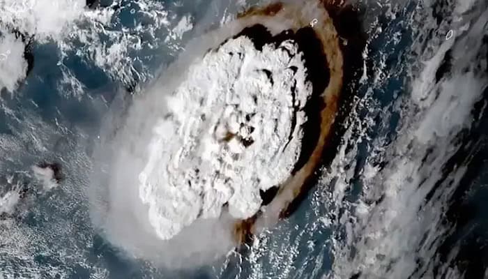 Vulcano Tonga: i video dell'esplosione dallo spazio sono incredibili