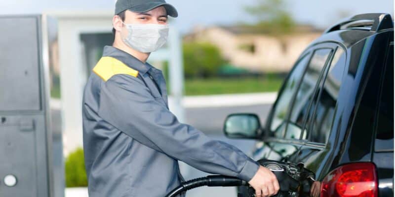 Attento a questi 3 metodi: ecco come fa il benzinaio a truffarti ...