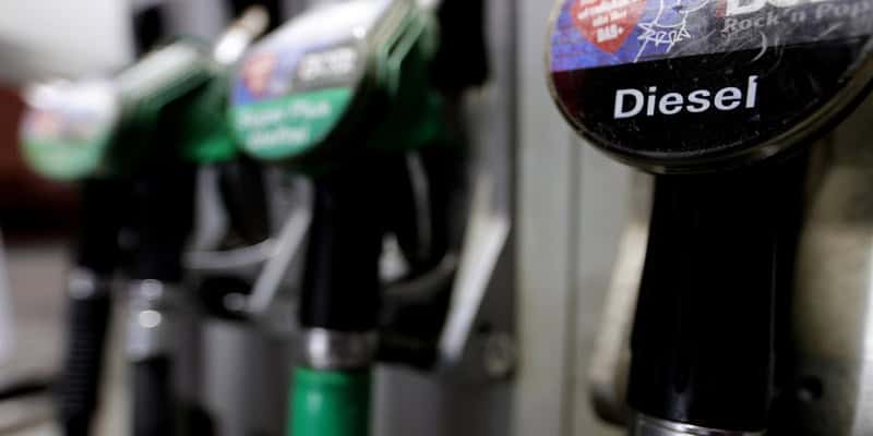 Ecco perchè il diesel costa di più rispetto alla benzina: la ragione è ...