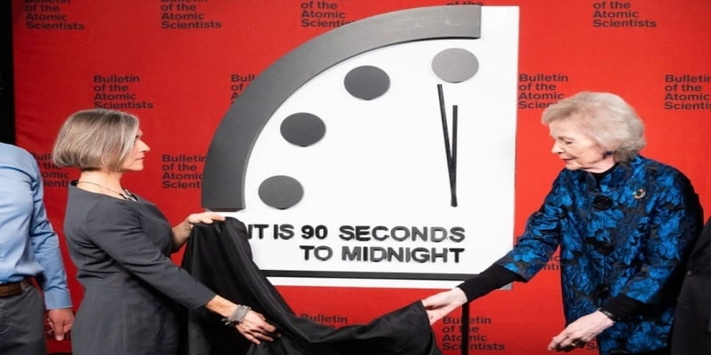 L'orologio dell'Apocalisse è arrivato a 90 secondi da mezzanotte, il punto più basso nella ...