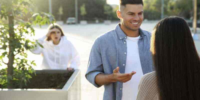 Ecco un app che ti permette di spiare il tuo partner in modo sicuro e ...