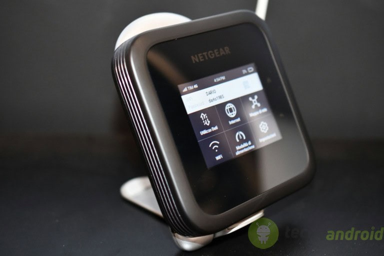 Netgear Nighthawk M6 Pro: il miglior router con 5G e Wifi 6E [Recensione]