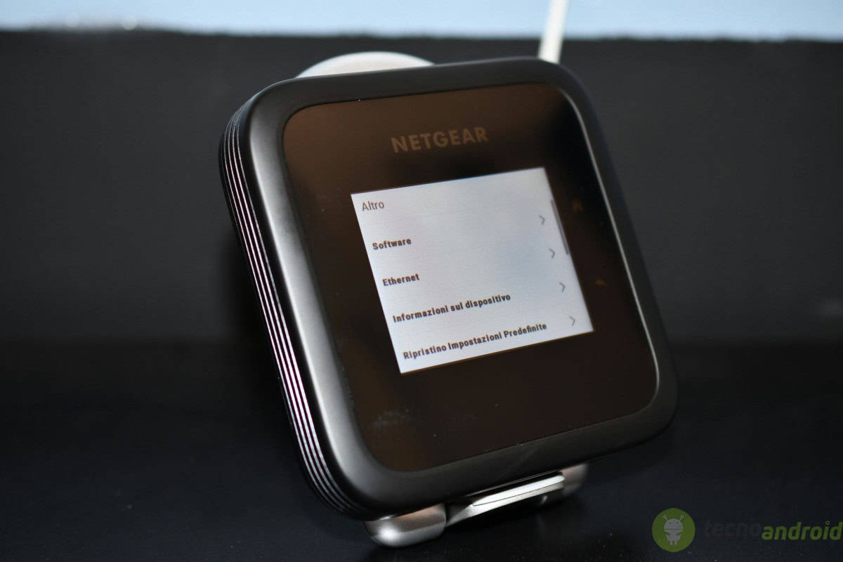 Netgear Nighthawk M6 Pro: il miglior router con 5G e Wifi 6E [Recensione]