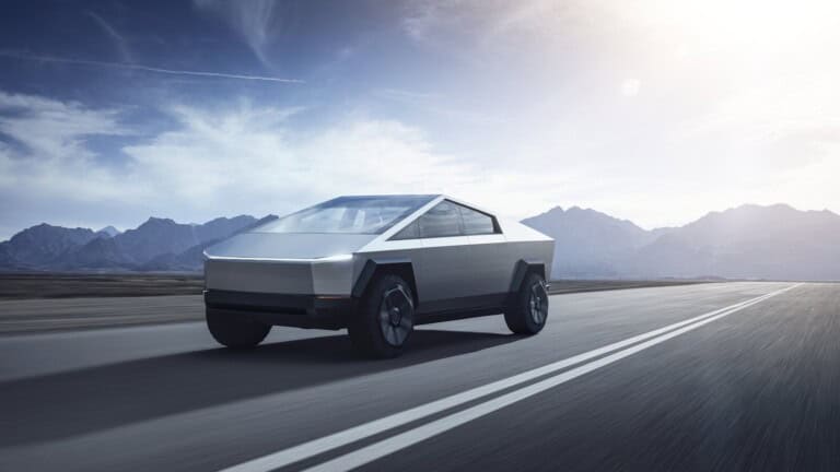 Tesla si prepara a consegnare i primi Cybertruck ai rispettivi clienti ...