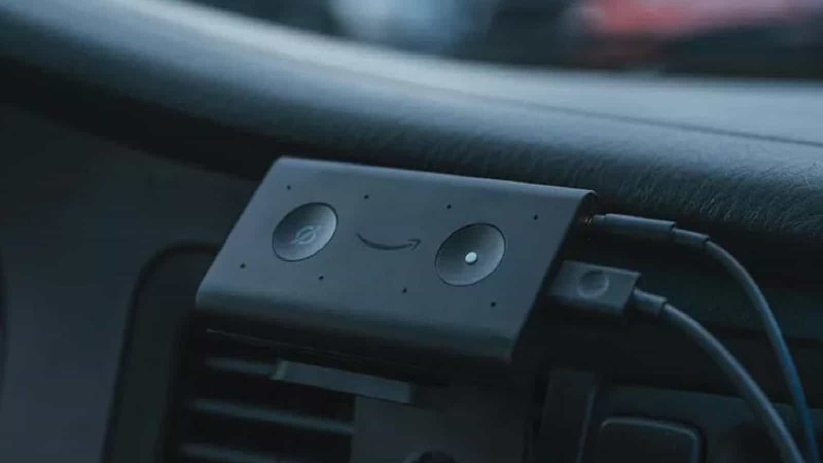 Echo Auto di seconda generazione scontato del 50%