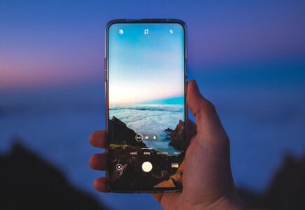 TLC presenta i nuovi smartphone della famiglia 10, tra cui il primo 5G ...