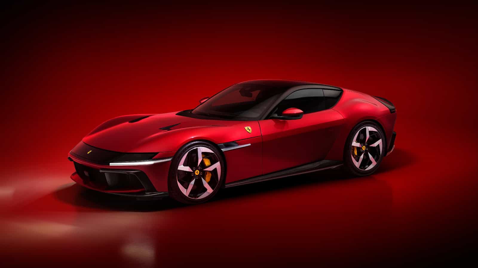 Ferrari 12Cilindri, la nuova supercar è un tributo al motore V12
