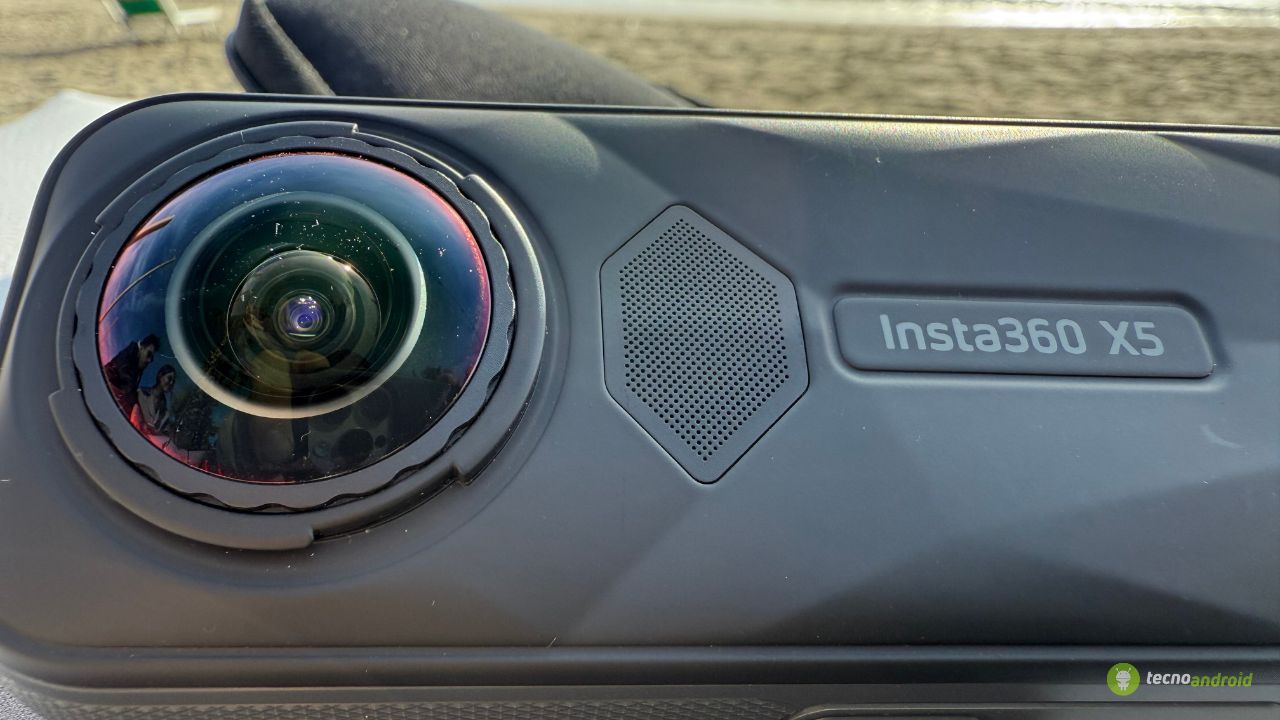 Insta360 X5, la nuova action cam 8K 360° è ufficiale: qualità superiore, AI e sensori più grandi