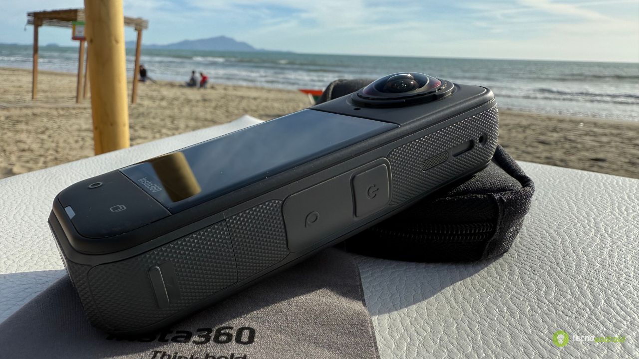 Insta360 X5, la nuova action cam 8K 360° è ufficiale: qualità superiore, AI e sensori più grandi