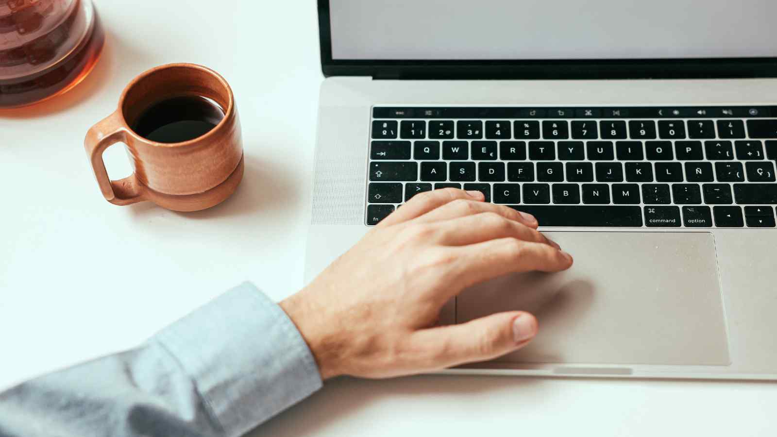 Il touchpad che diventa display: l’innovazione low power di E Ink