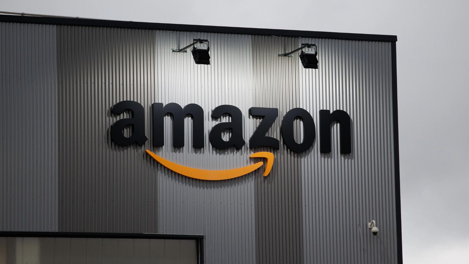 Amazon lancia Lens Live: lo shopping diventa in tempo reale
