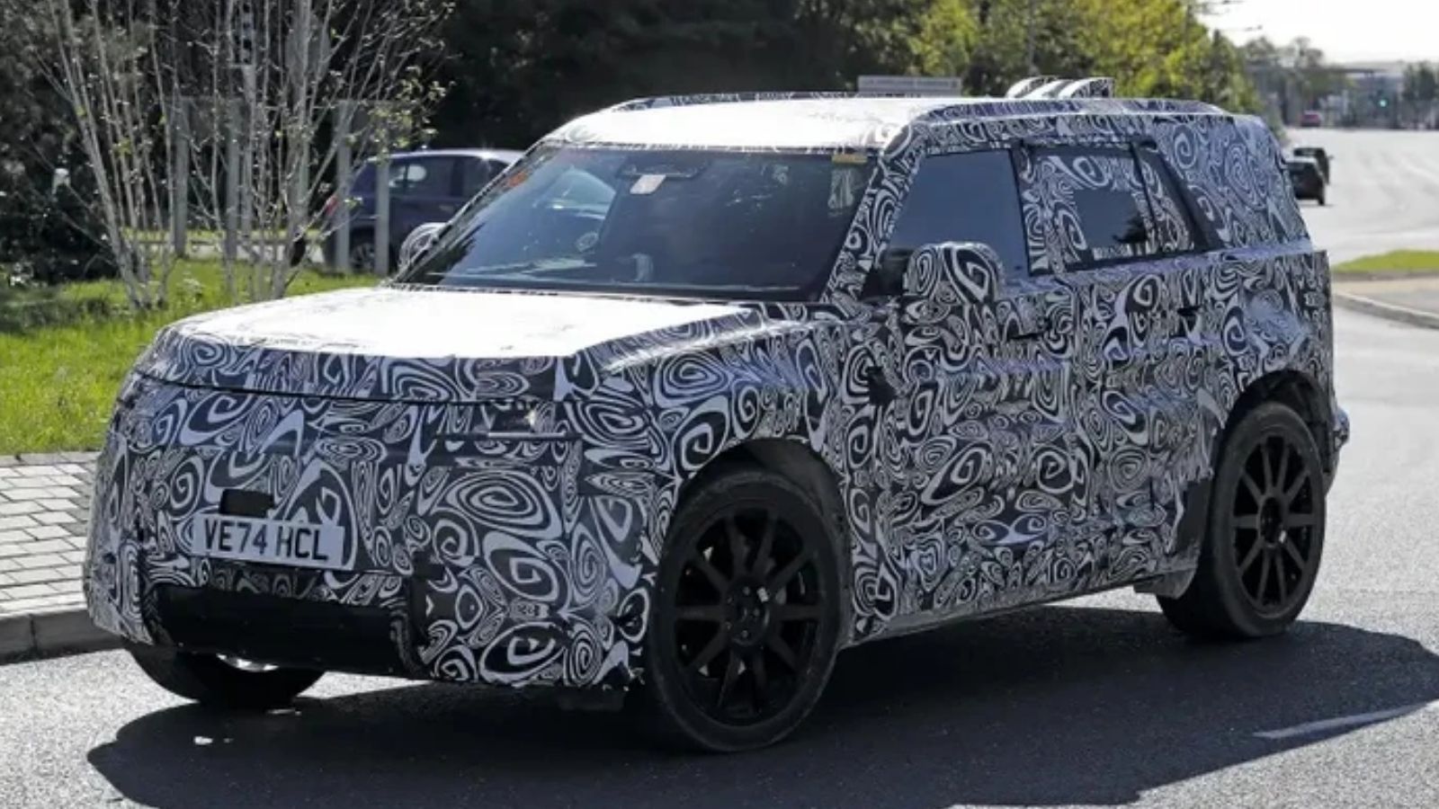 Land Rover Defender Sport: il futuro elettrico dei fuoristrada premium
