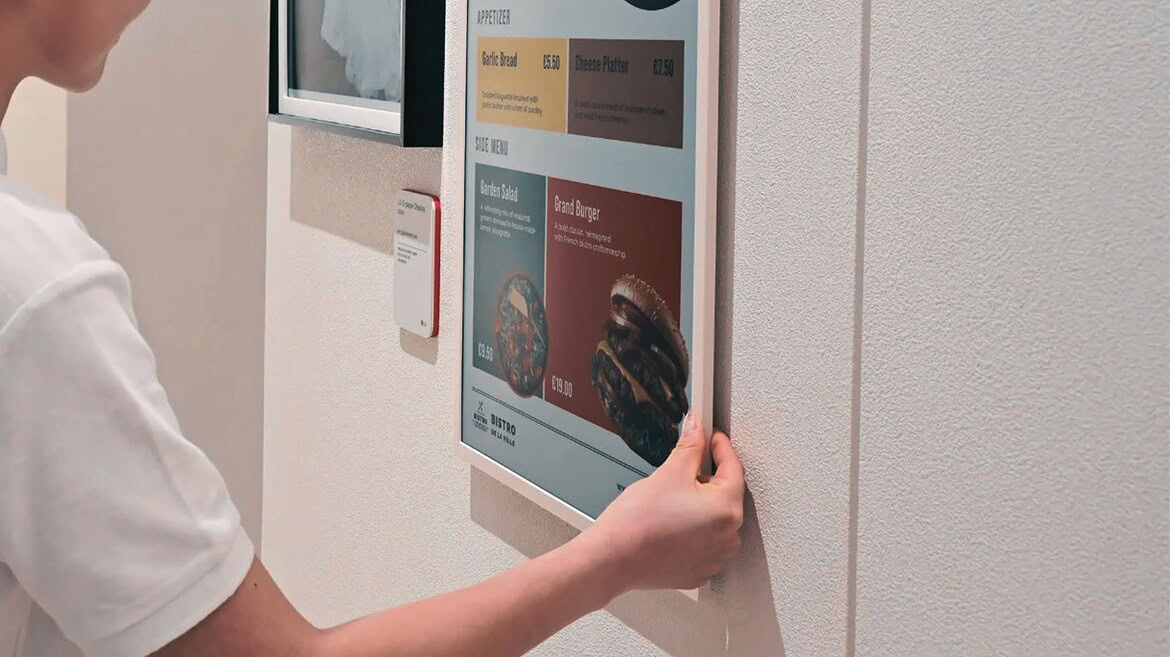 LG E-Paper Display vince il Red Dot Award 2026: l'insegna che non ...