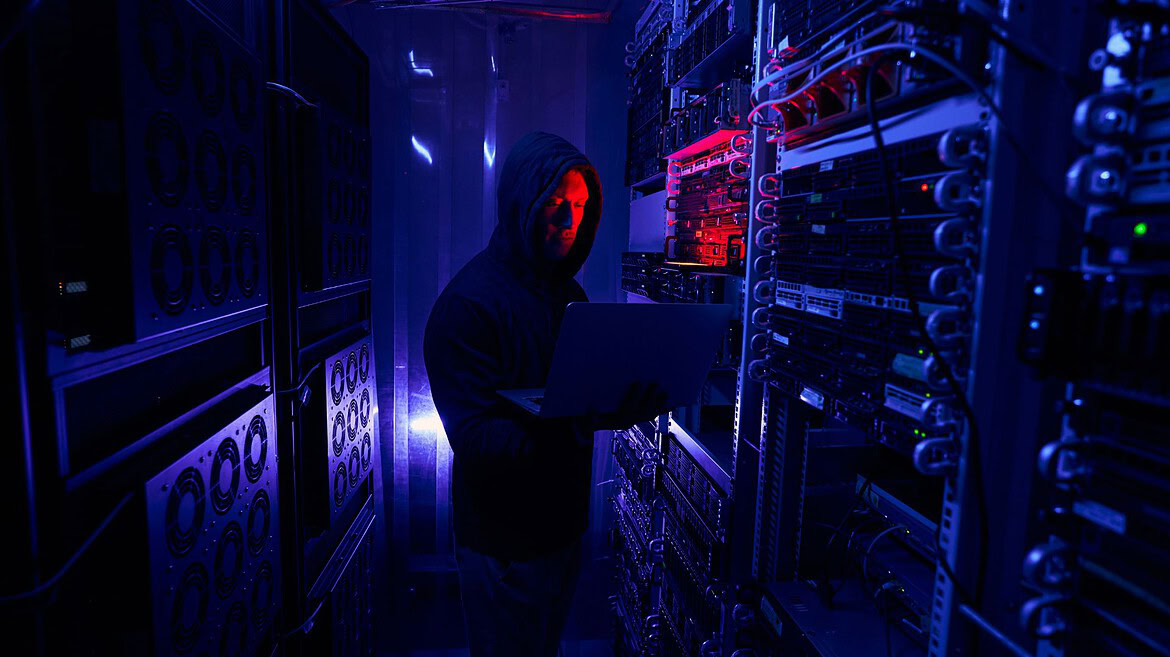 Cybercriminali sfruttano ChatGPT e Claude per diffondere malware