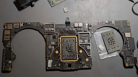 Apple, Tim Cook ammette: rincari inevitabili sui prodotti per le ...