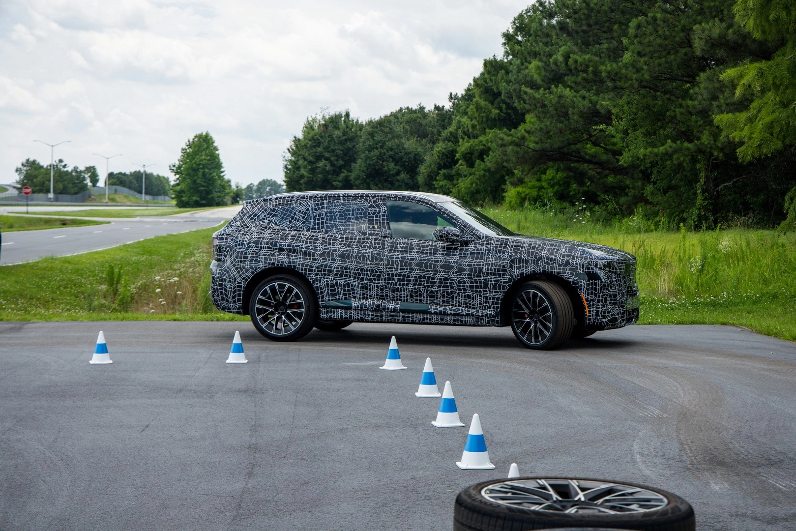 Nuova BMW X5 elettrica è in arrivo: avrà una batteria da 144 kWh ...