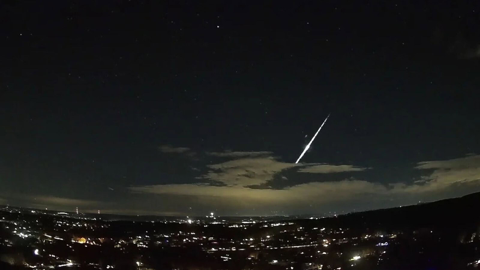Meteorite illumina il cielo del Midwest: oltre 500 segnalazioni alla ...